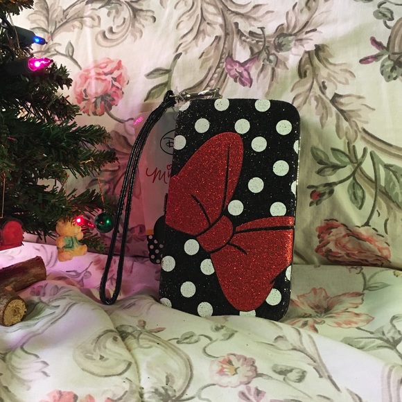 Disney | Cell Phones & Accessories | Phone Casewallet | Poshmark